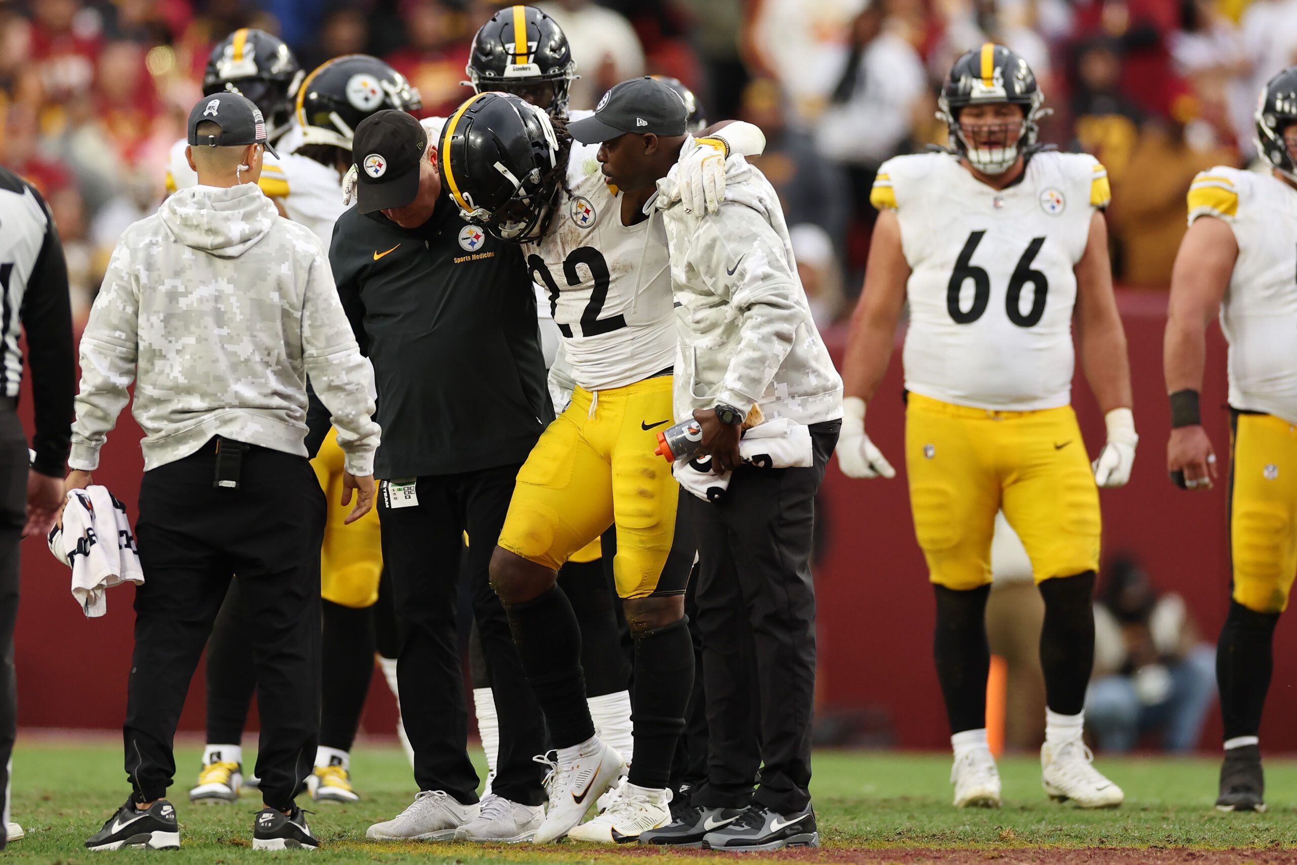 Steelers injury update: Offensive star misses practice…