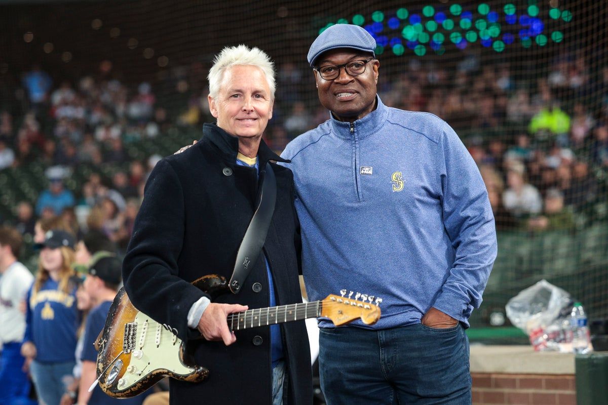 Dave Sims replacing John Sterling as Yankees radio…