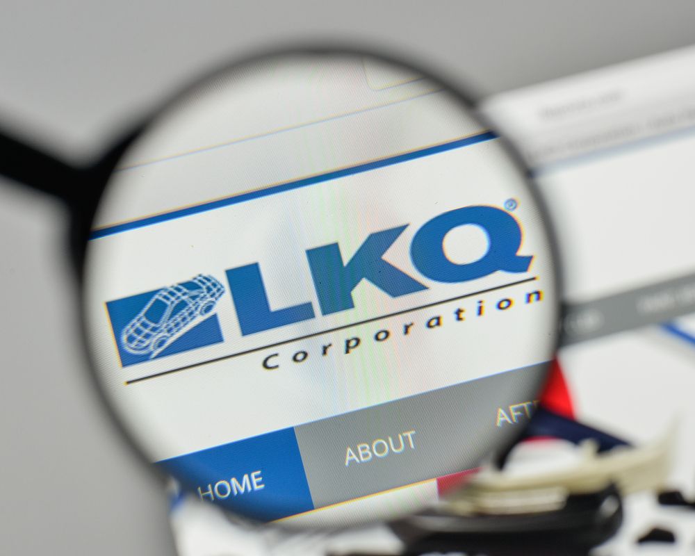 Do Wall Street Analysts Like LKQ Corporation Stock?