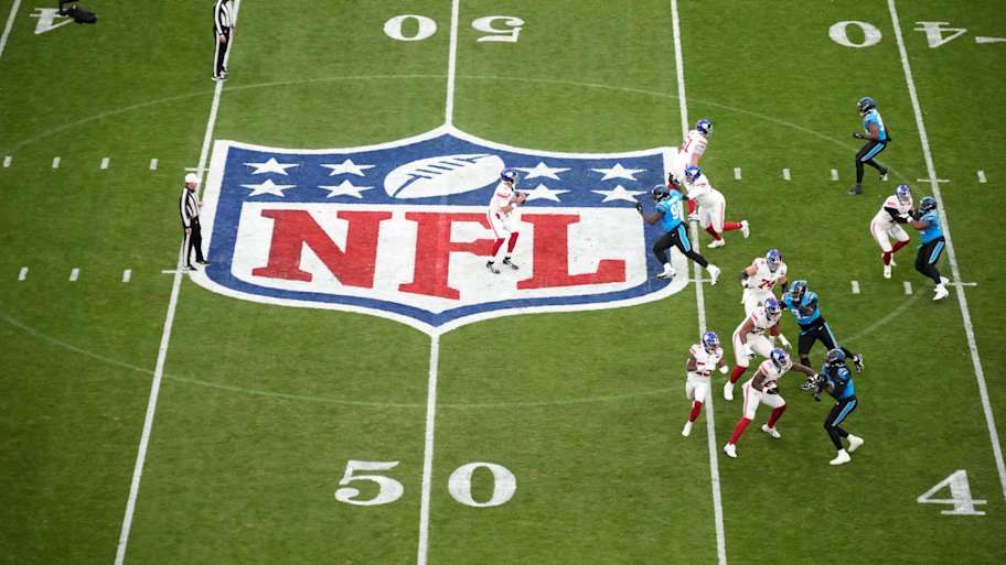 Sports Illustrated Nfl Issues Alert Over Crime