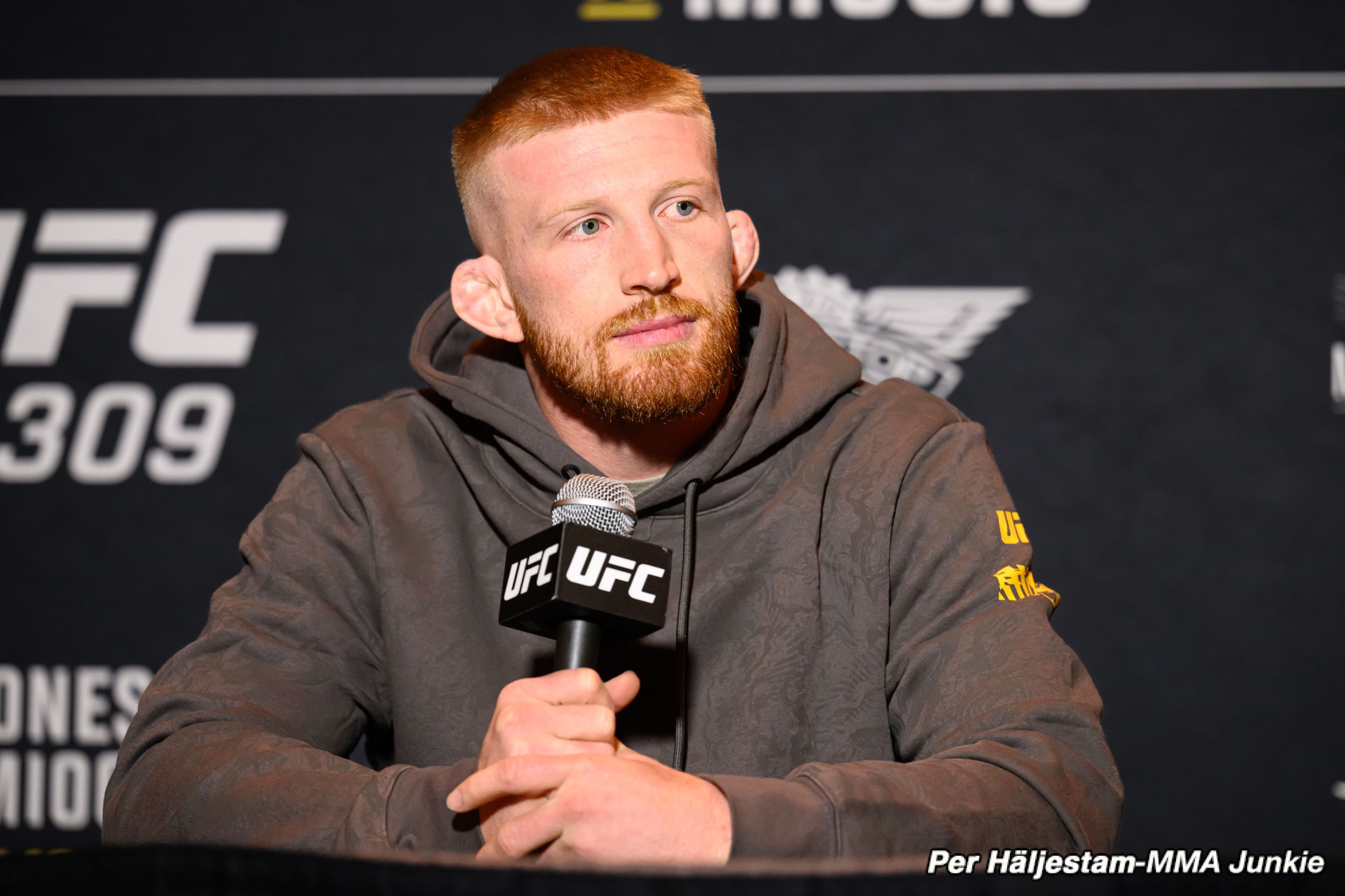 Daniel Cormier responds to Bo Nickal’s discontent with…