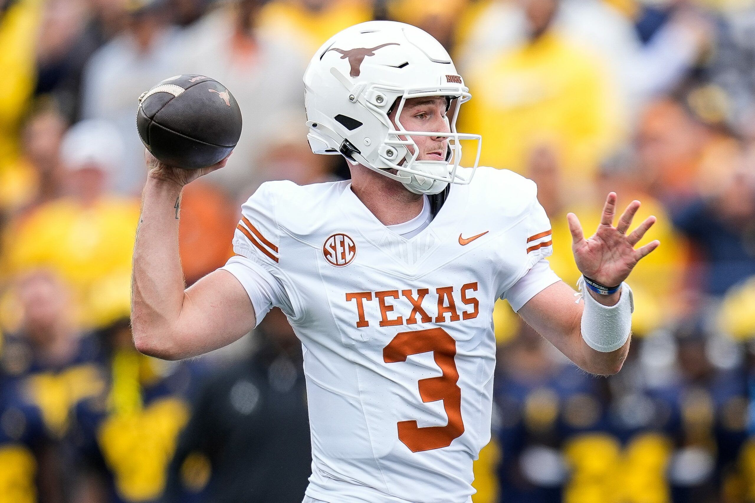 Texas QB Quinn Ewers expected to declare for 2025 NFL…
