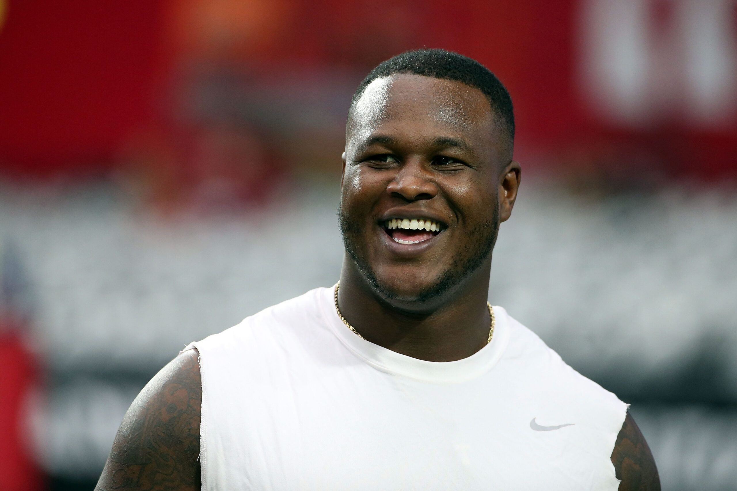 First look: Pro Bowl OL spotted at first practice with…