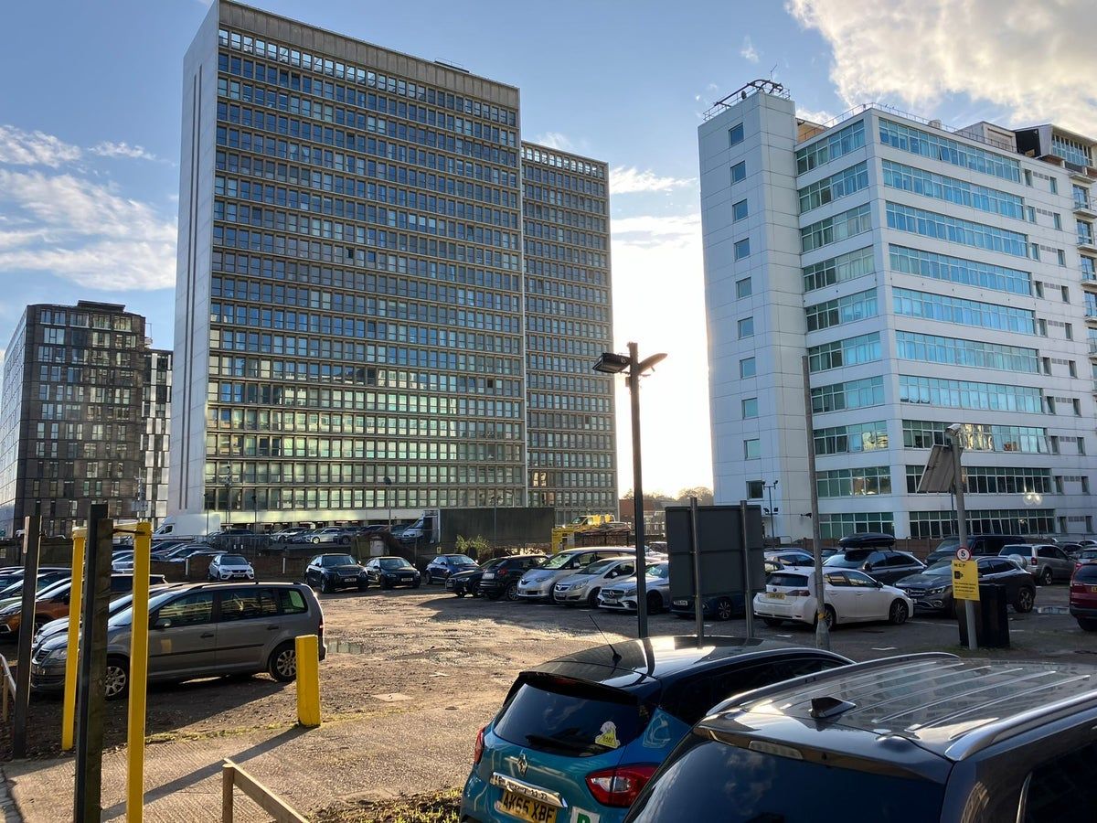 Tower block with 230 flats to replace Croydon town…