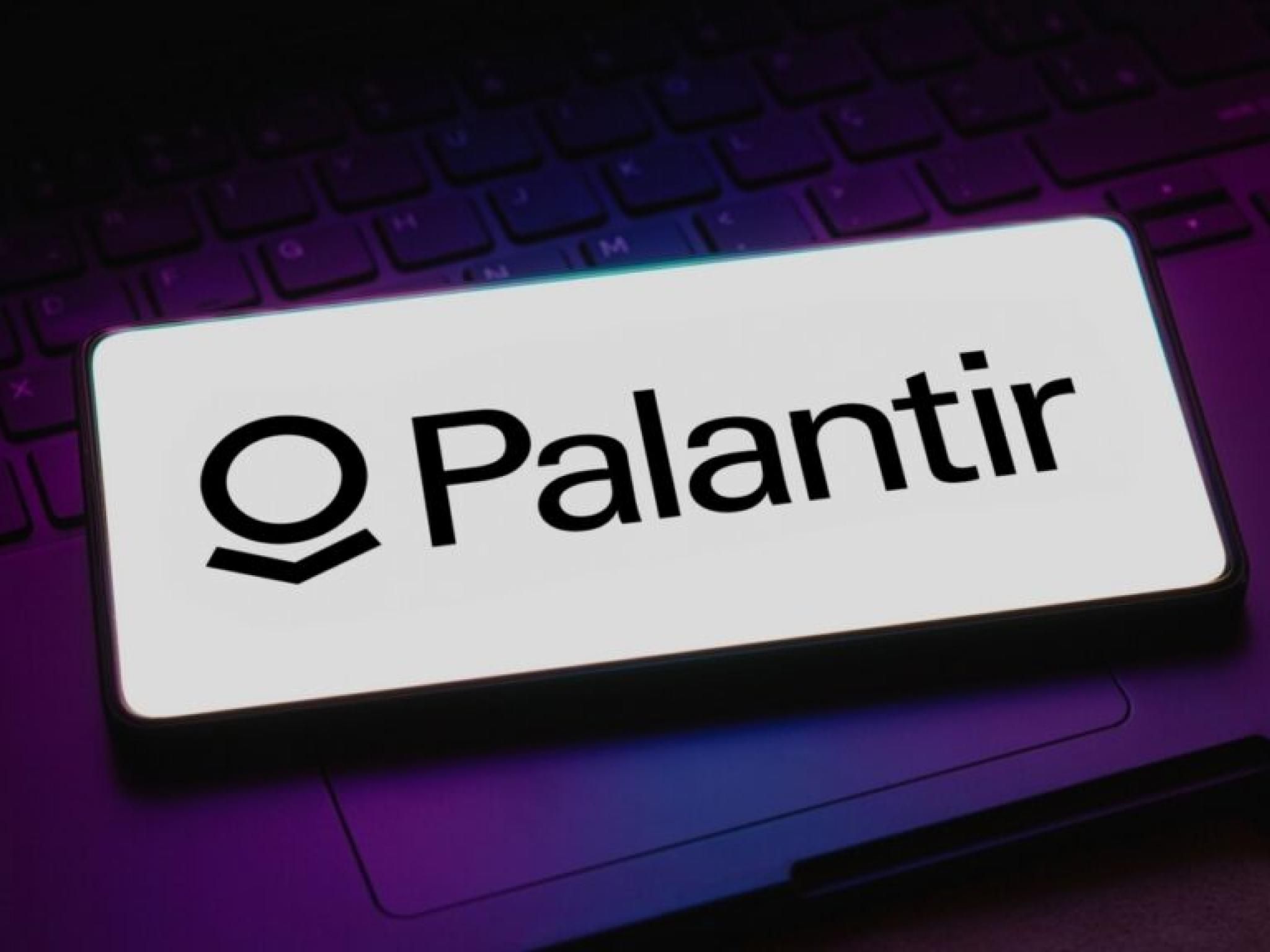Palantir: The Next Oracle? Expert Predicts A Monster…