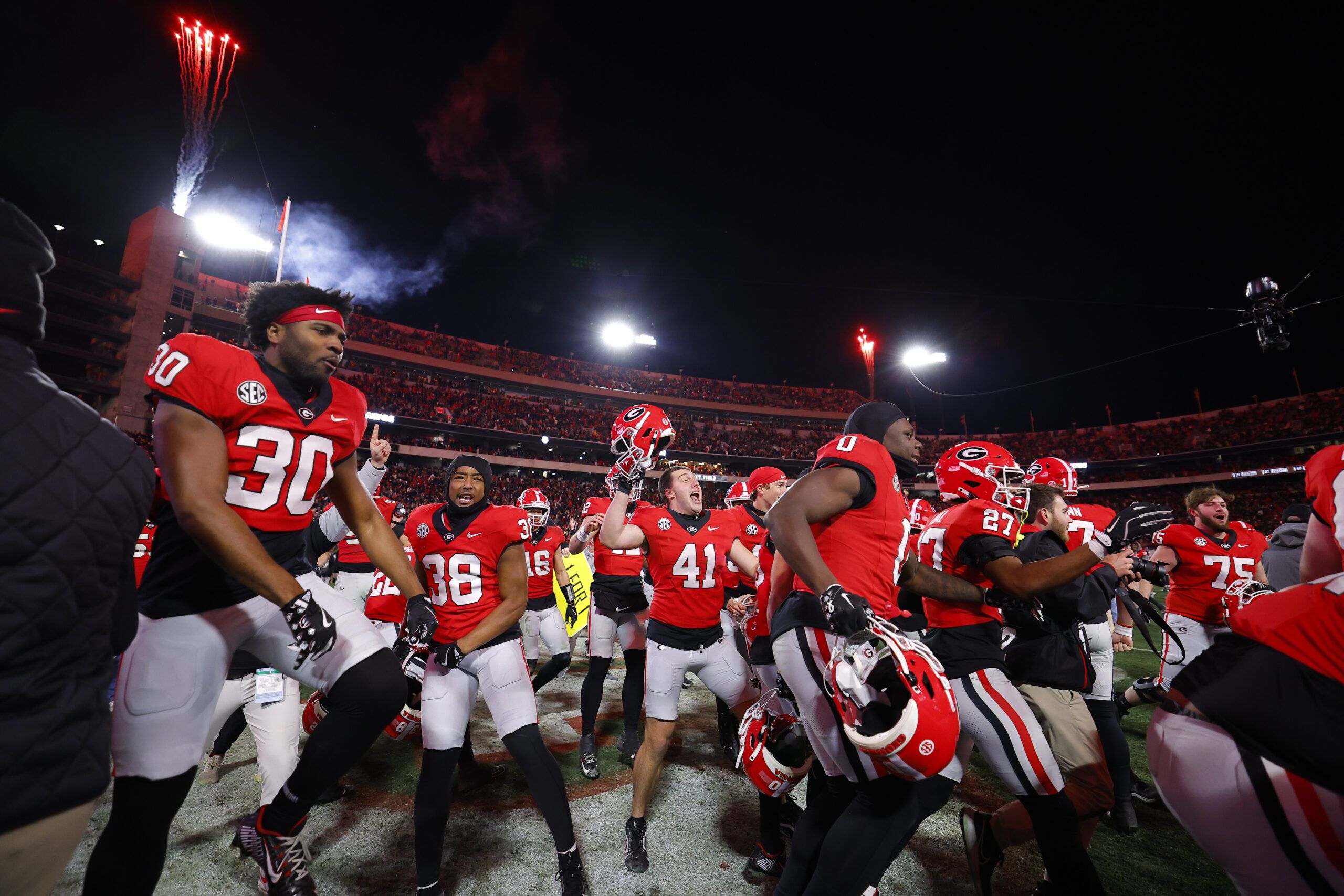 Social media reacts to Georgia’s 8OT win vs. Georgia…