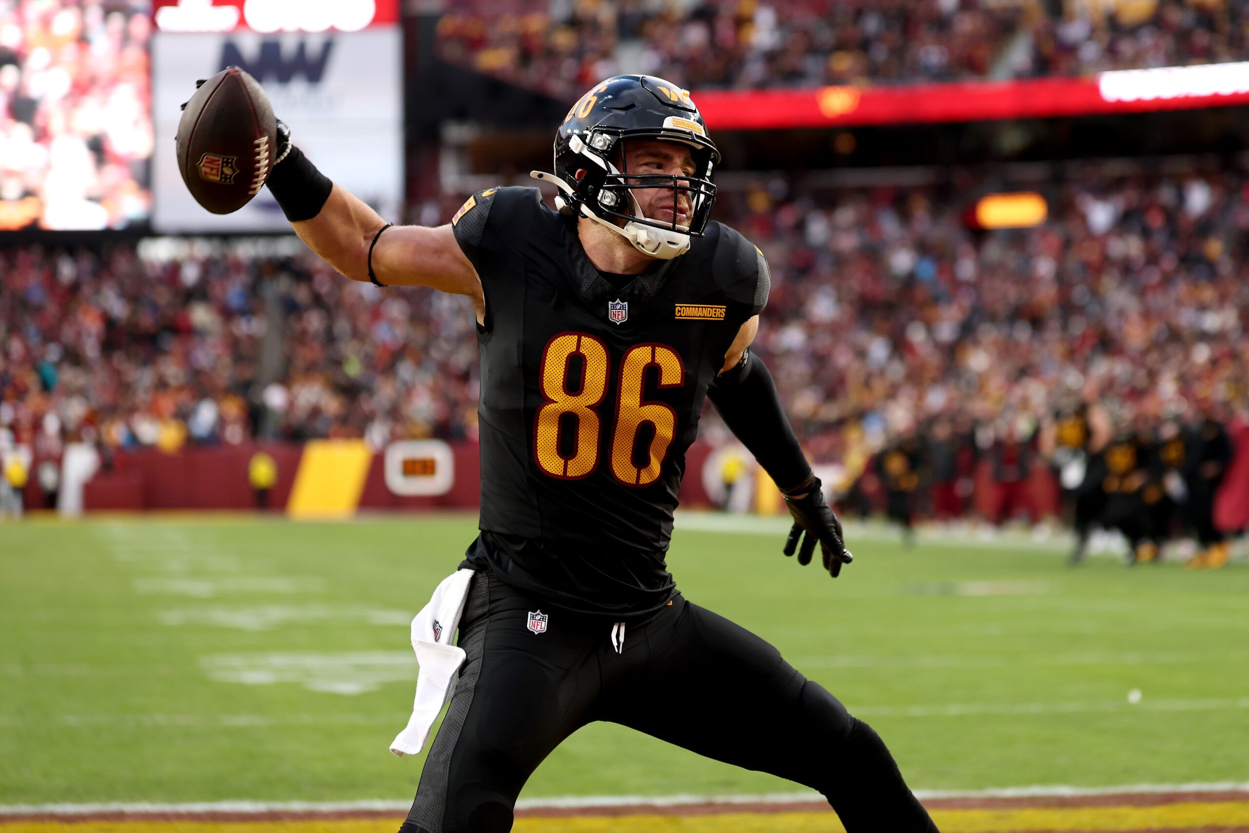 Commanders vs. Titans: Best photos from Week 13