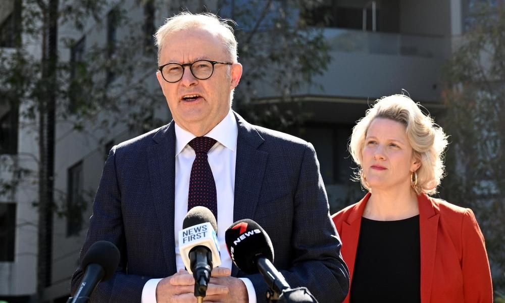 Guardian Essential poll: election warning signs for…