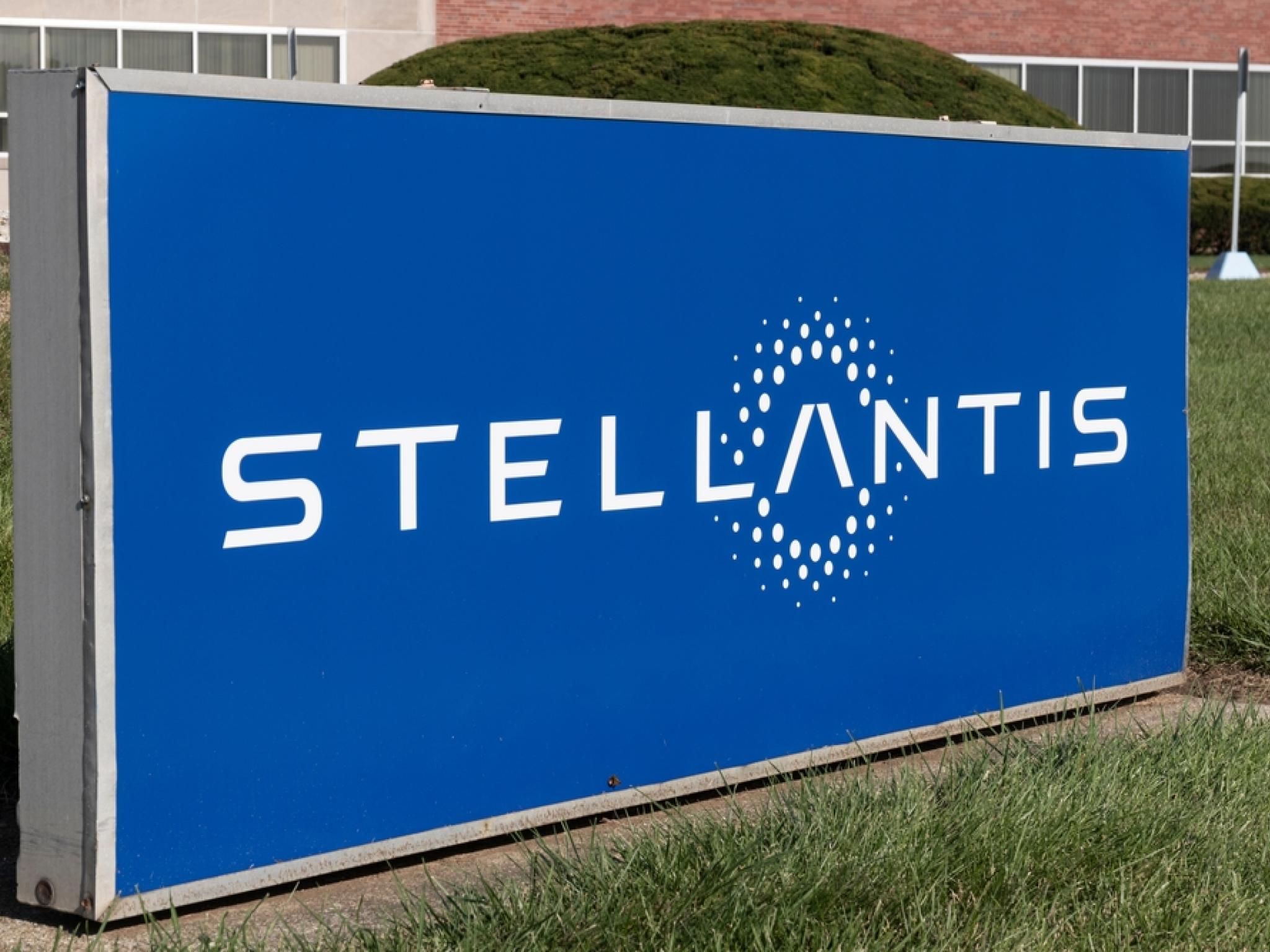 Stellantis' Market Value Halves In 2024: Why CEO…