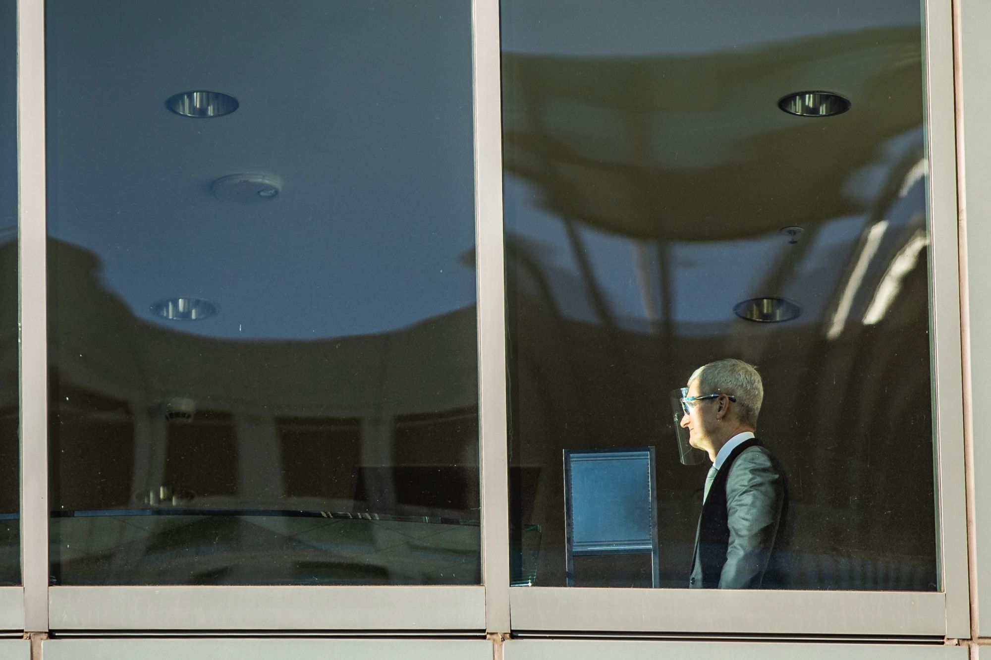 Apple Employee Accuses Company of Using Mobile Devices…