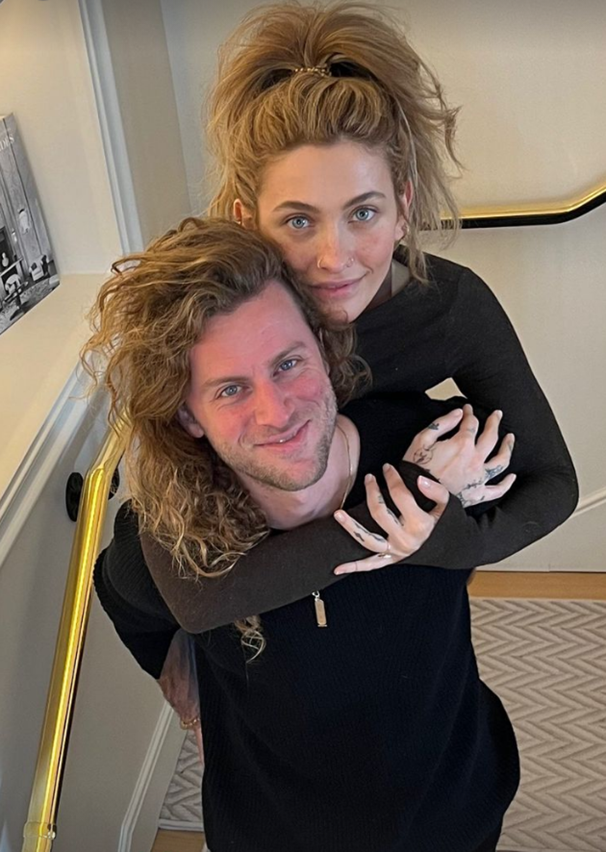 Paris Jackson subtly reveals she's engaged to Justin…