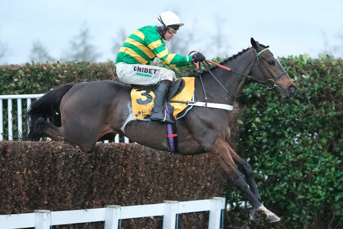 Jonbon the first since Kauto Star to win back-to-back…