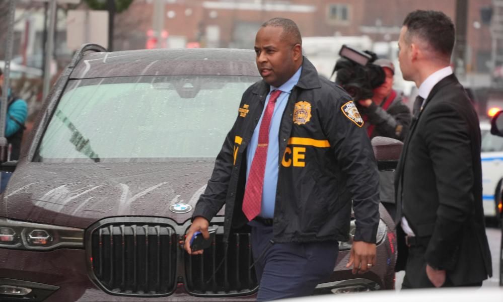 Suspect in UnitedHealthcare CEO shooting arraigned on…
