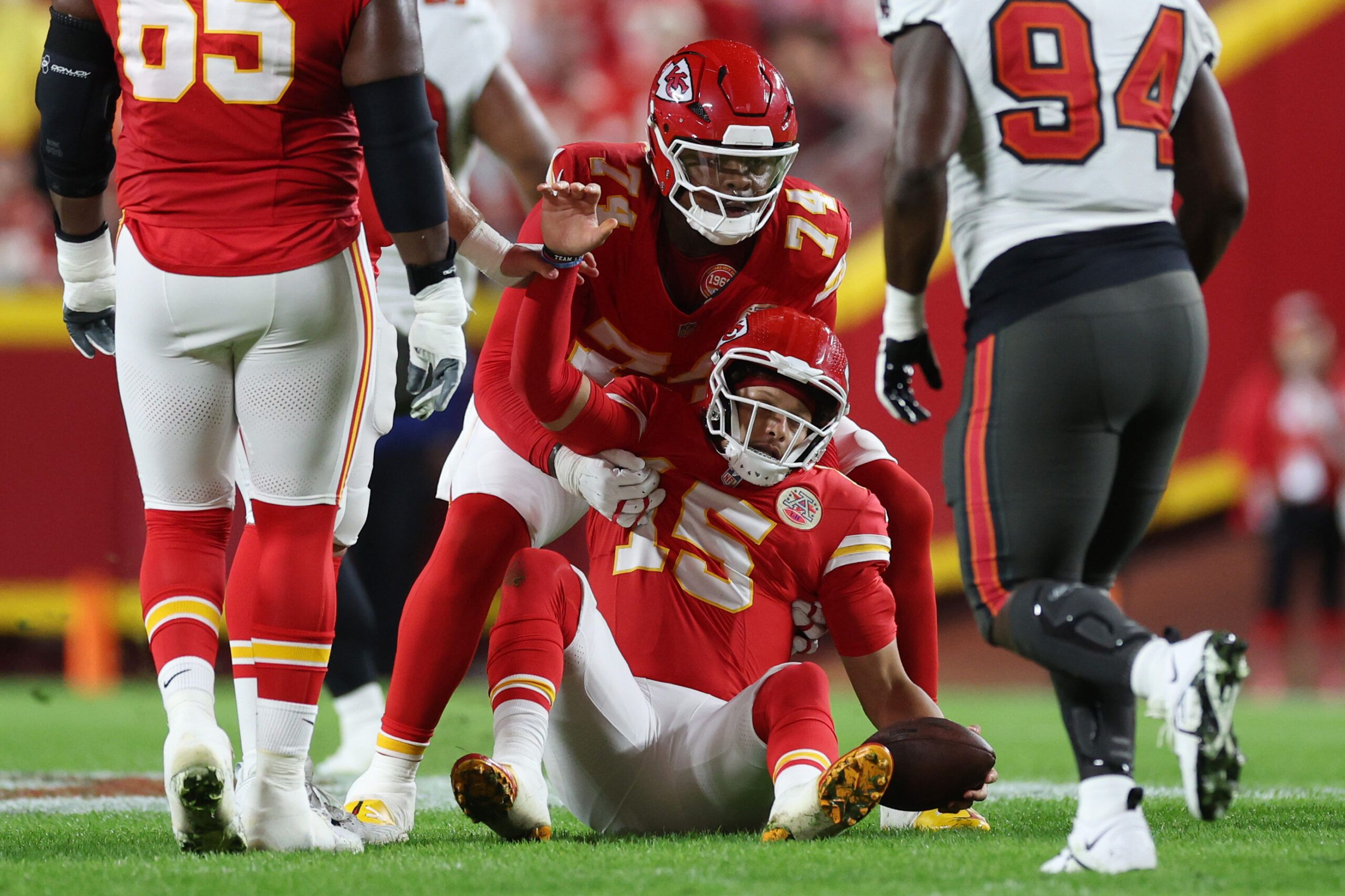 Key injuries on Chiefs OL are bad news for Patrick…
