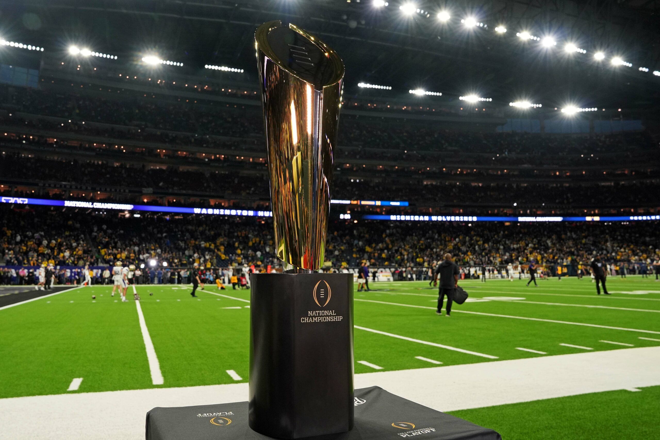 The 15 most expensive college football bowls to attend…