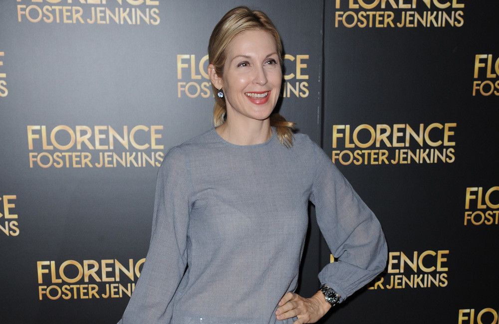 Kelly Rutherford takes style inspiration from 'younger…