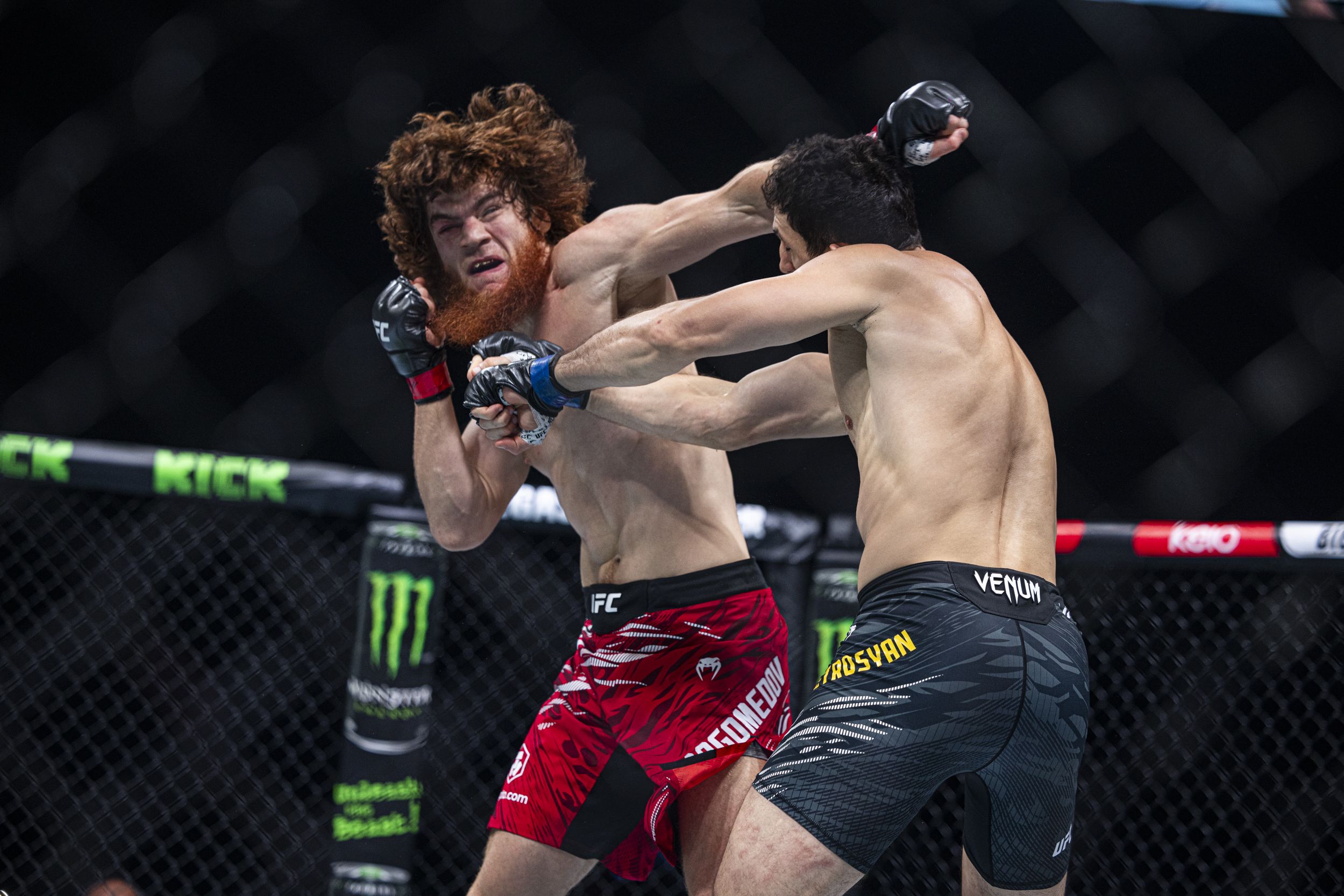 Shara Magomedov vs. Michael Page: Odds and what to…