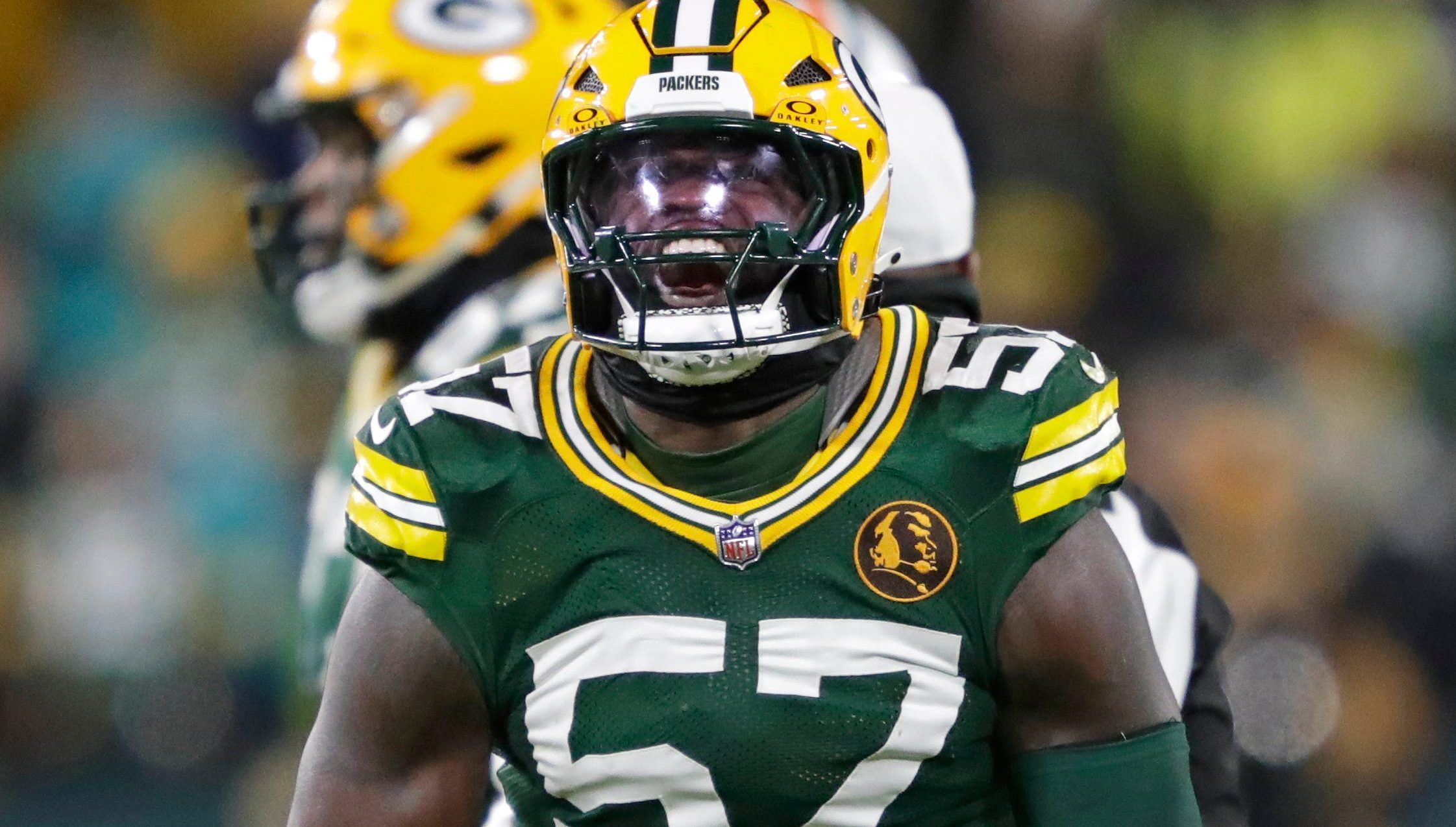 Brenton Cox Jr. leads Packers’ pass-rush in dominant…