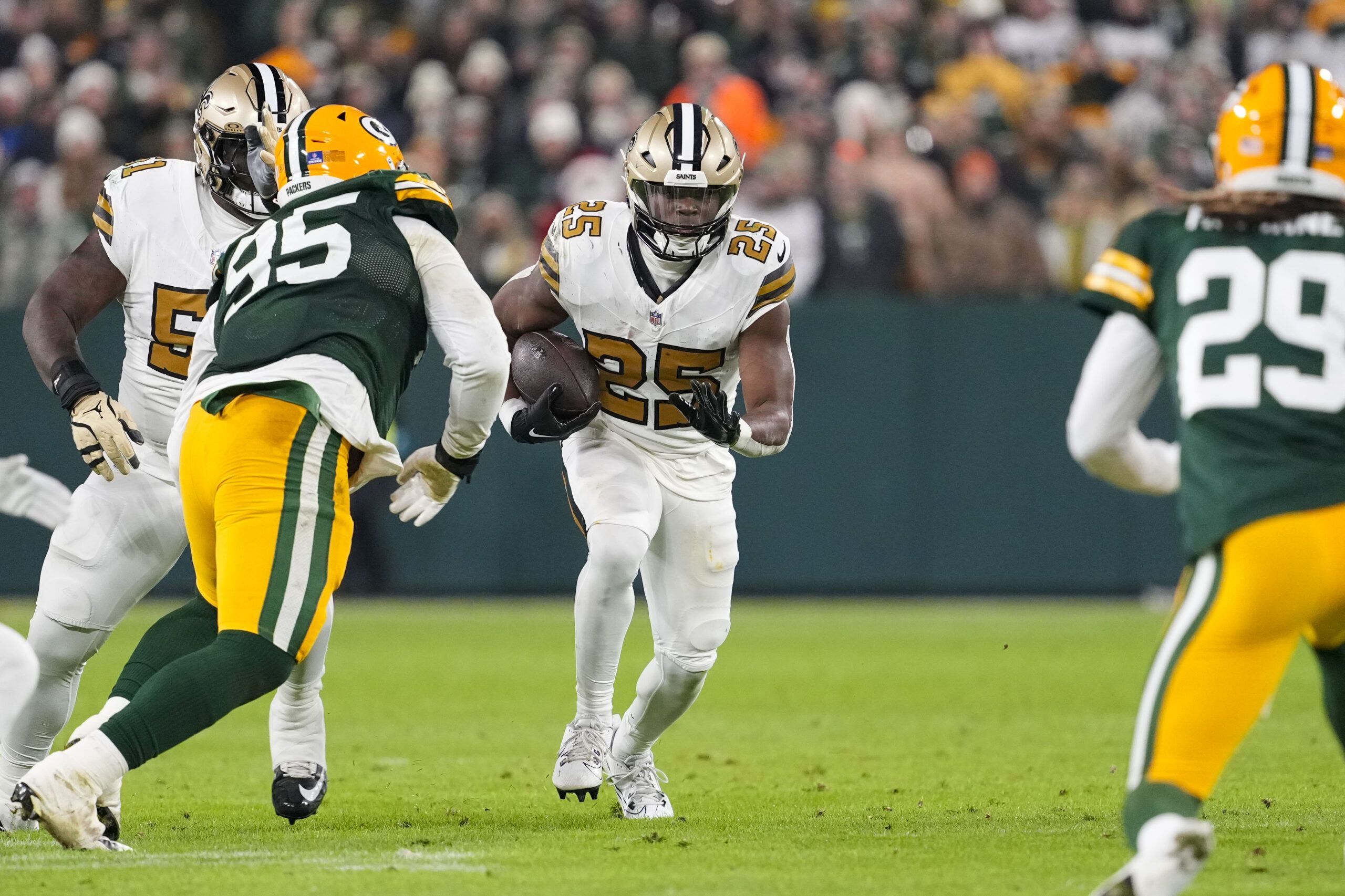 How did Saints use their running backs in Alvin…