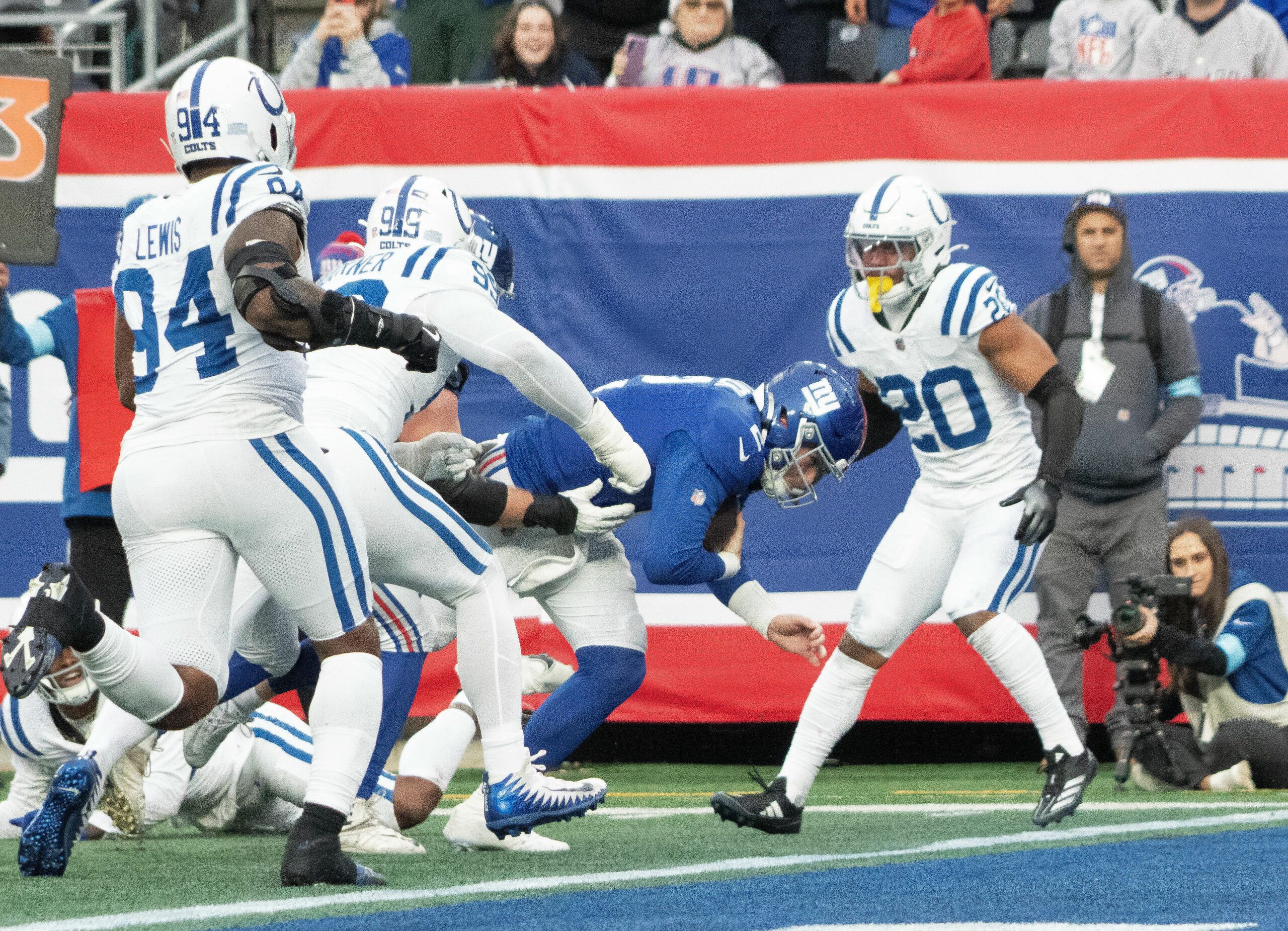 Pat McAfee doesn’t hold back following Colts’ loss to…