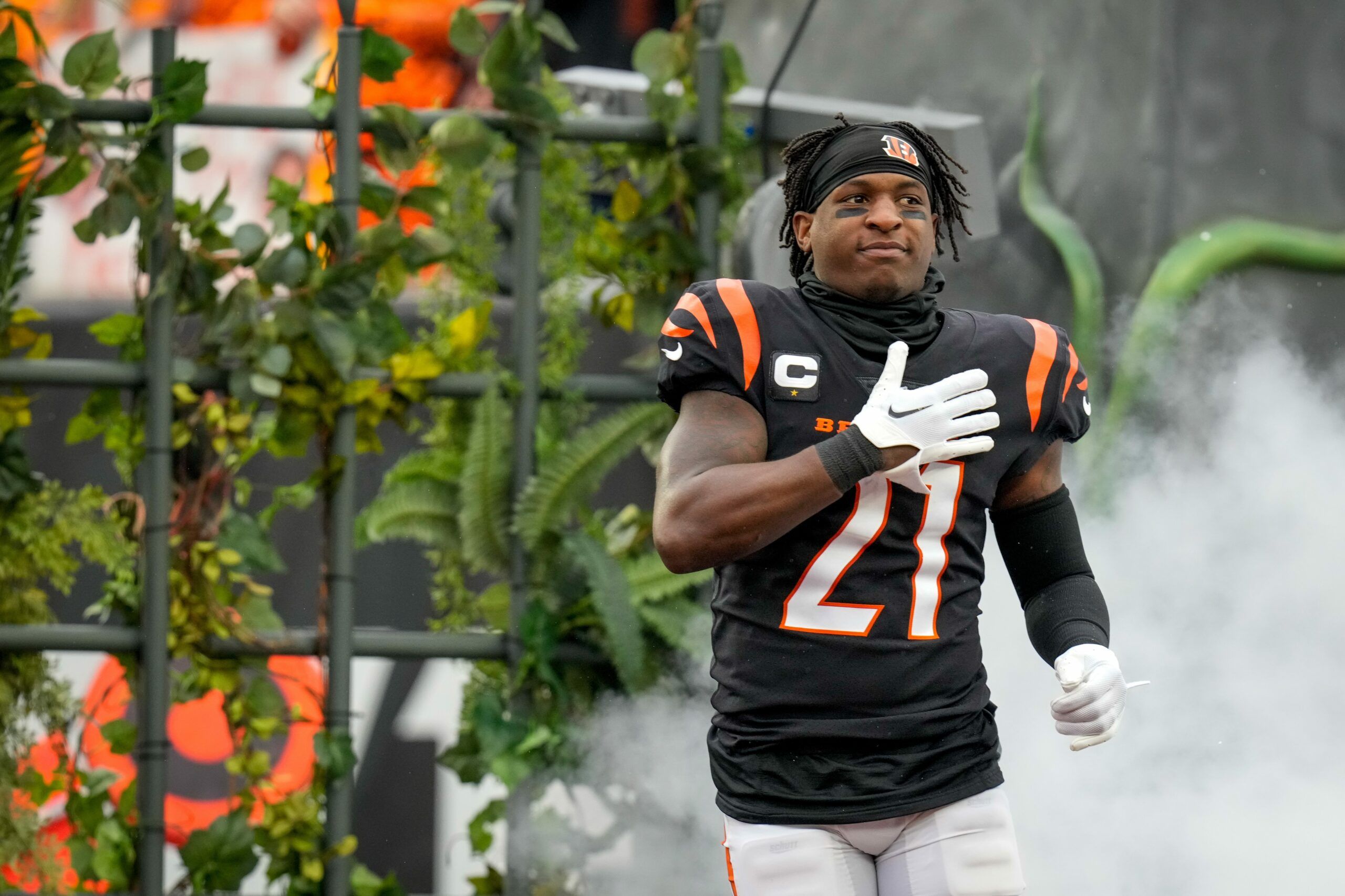 Bengals’ Mike Hilton expects ‘bloodbath’ vs. Steelers…