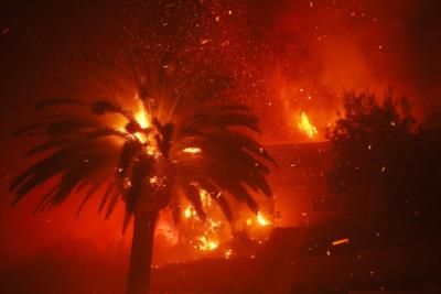 Pacific Palisades Fire Burns Uncontained At 2,921 Acres