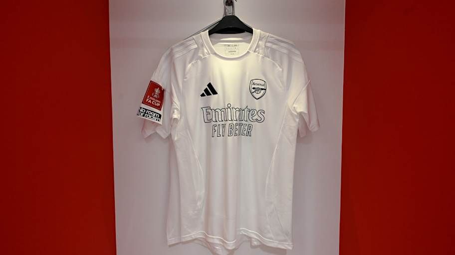 Sports Illustrated - Why Arsenal Are Wearing White…