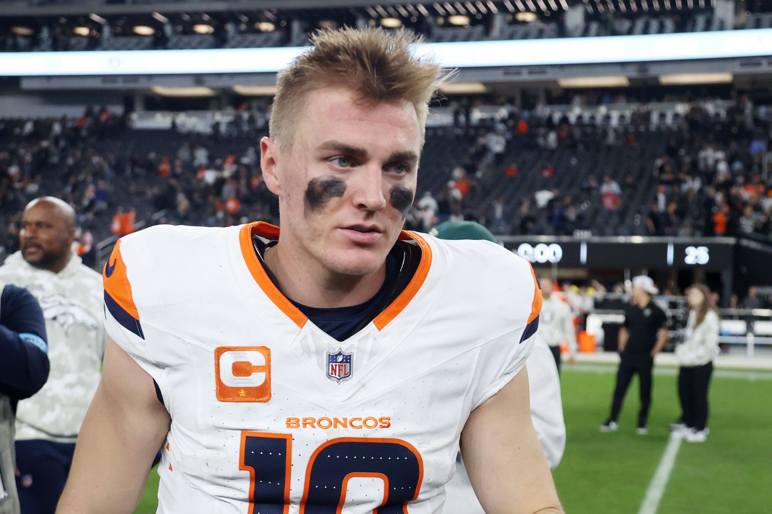 Report provides good news on Bo Nix’s long-term back…