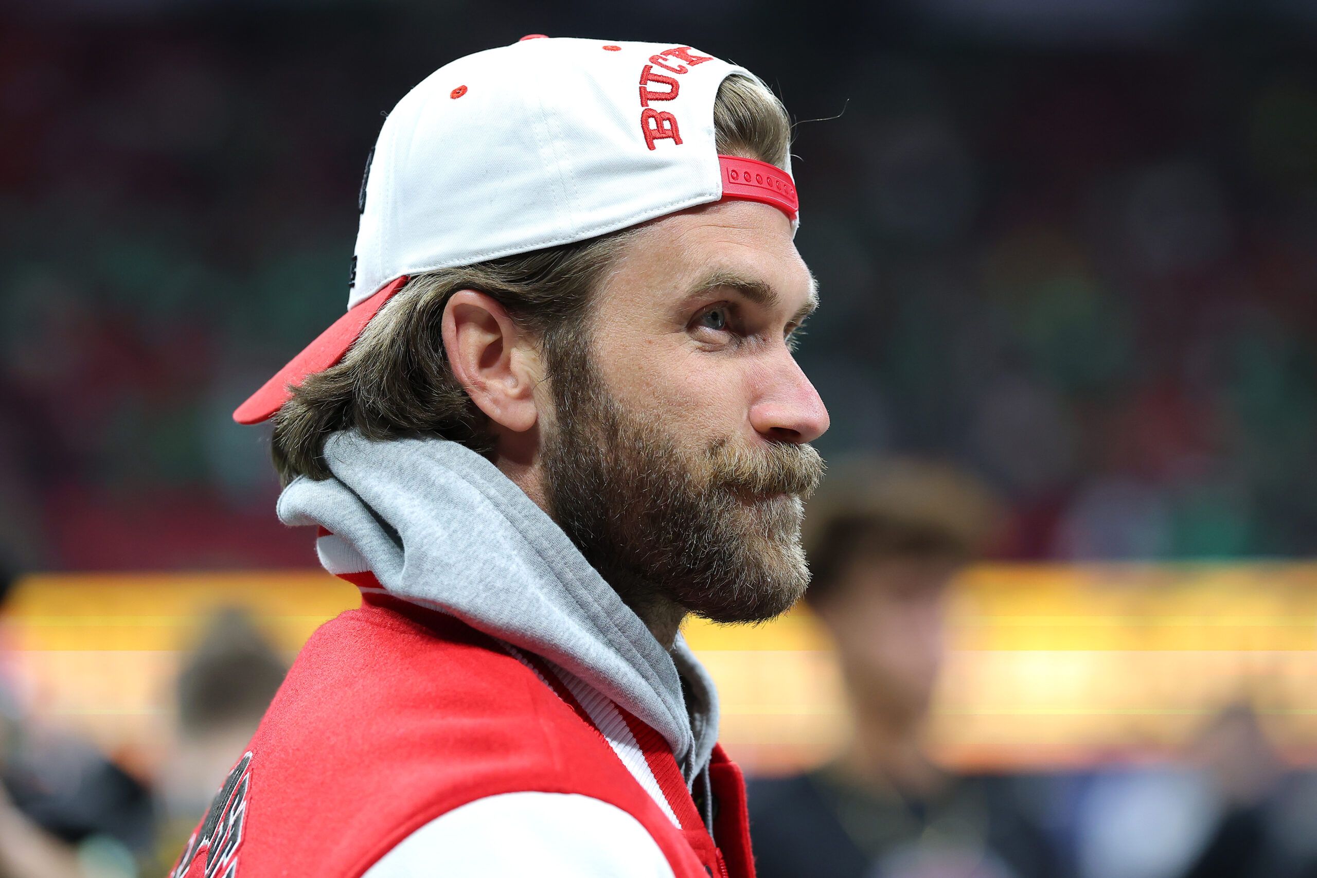 11 celebrities at the Ohio State-Notre Dame national…