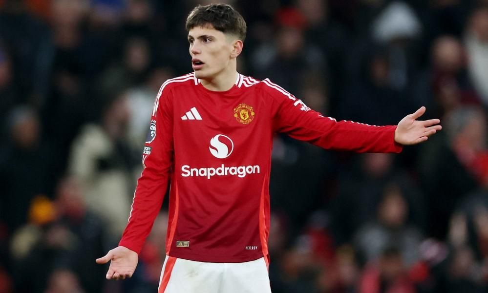Football transfer rumours: Chelsea to hold talks over…
