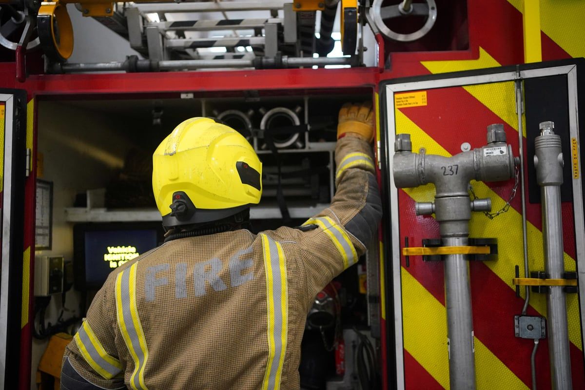 East Ham: 40 firefighters tackle blaze at east London…