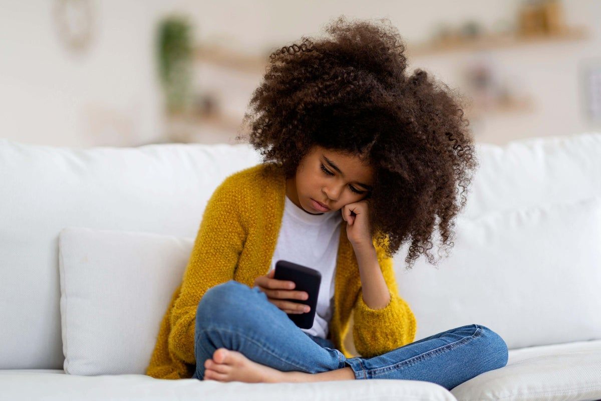 6 warning signs your child might be spending too much…