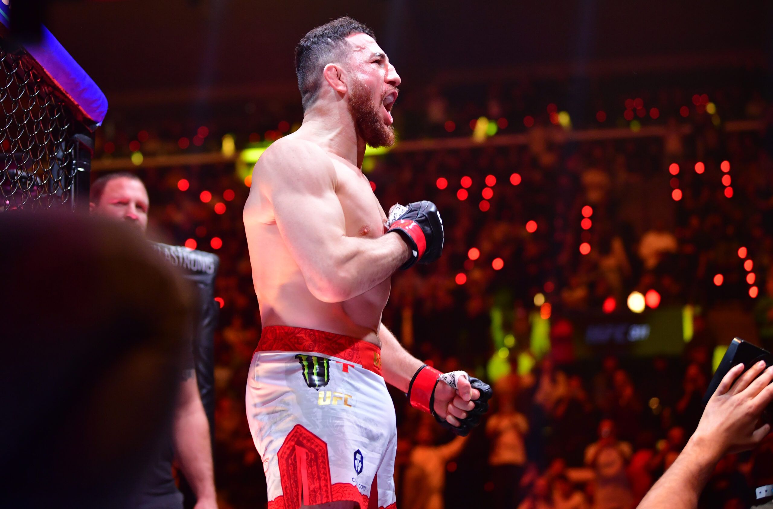 Ray Longo explains how the UFC ‘created a monster’ in…