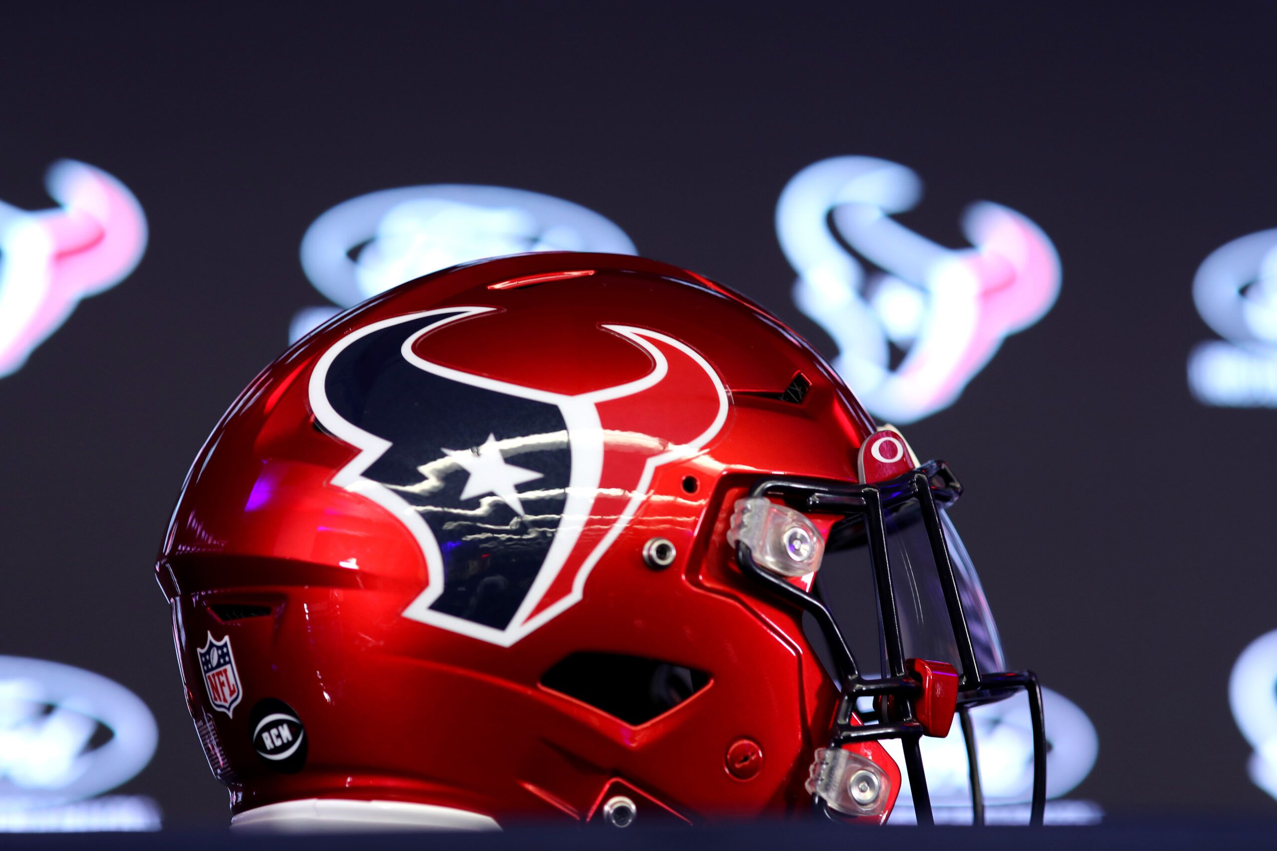 Falcons hire Texans assistant defensive line coach…