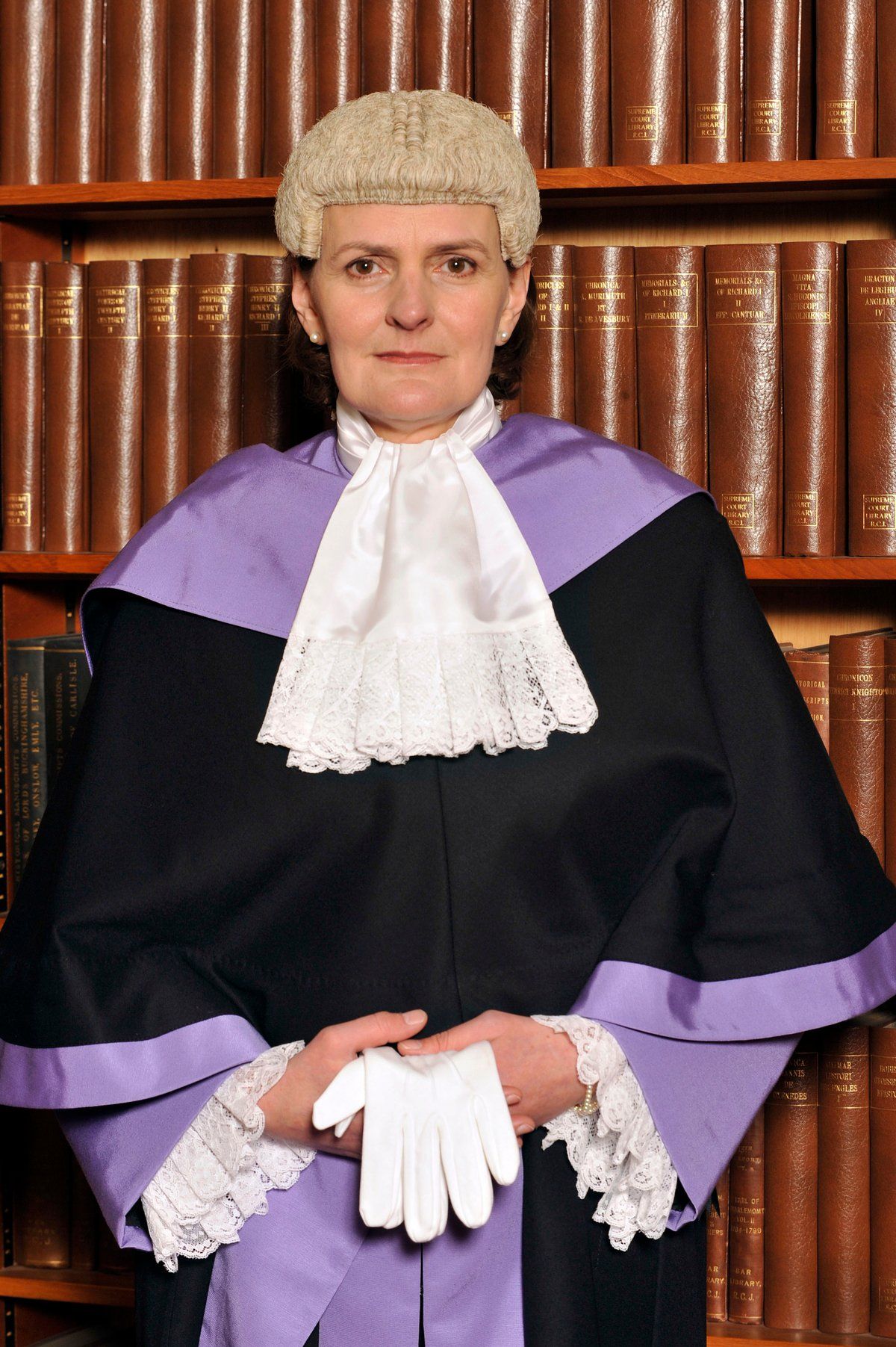 Revealed: Judge who gave tragic Sara Sharif back to…