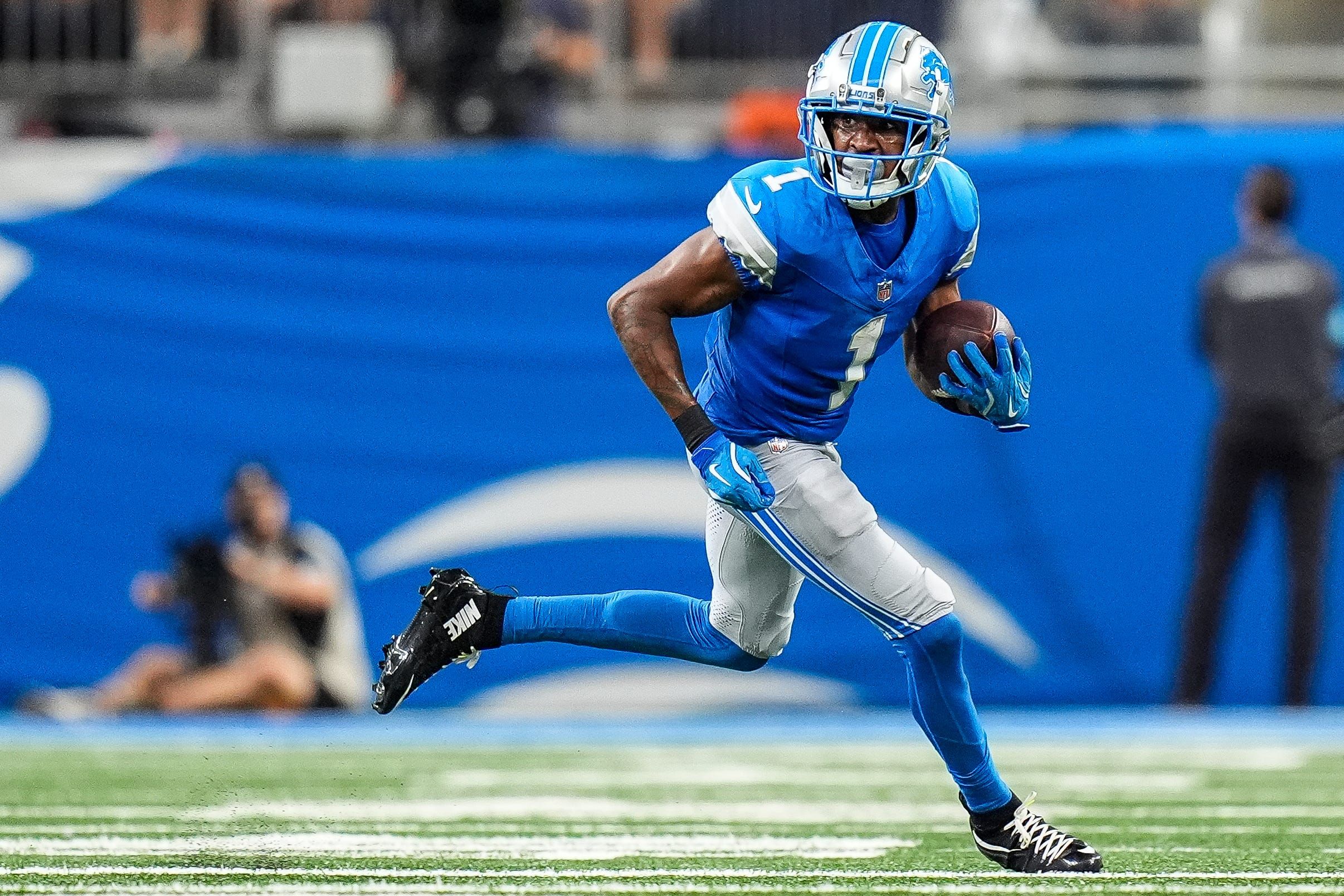 Wide receiver Maurice Alexander follows Ben Johnson,… Wide receiver Maurice Alexander follows Ben Johnson,…