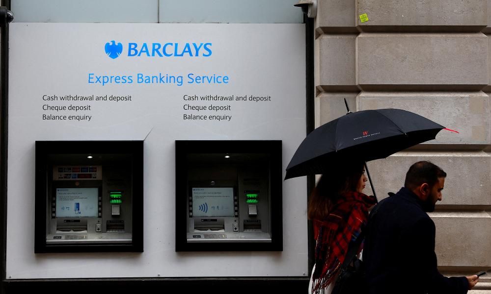 Barclays says IT glitch that locked customers out of…