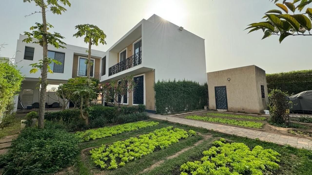 Modern Malian architecture rooted in ancient earth…