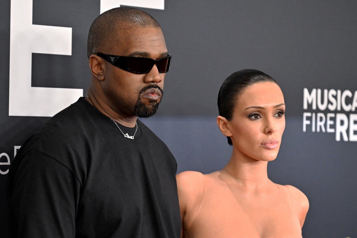 Did Kanye West and Bianca Censori get escorted out of… Did Kanye West and Bianca Censori get escorted out of…