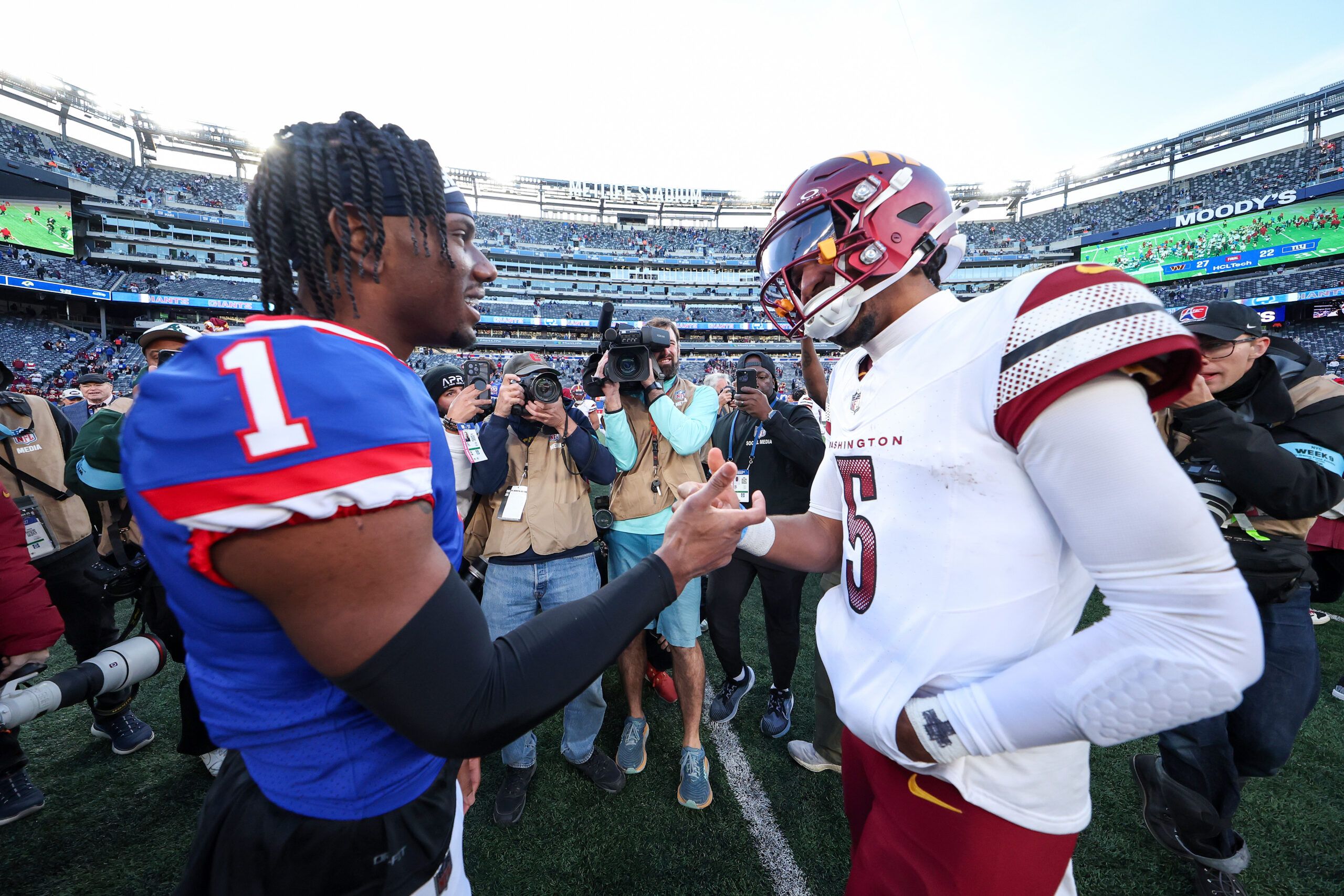 Malik Nabers wants to catch passes from Jayden Daniels Malik Nabers wants to catch passes from Jayden Daniels