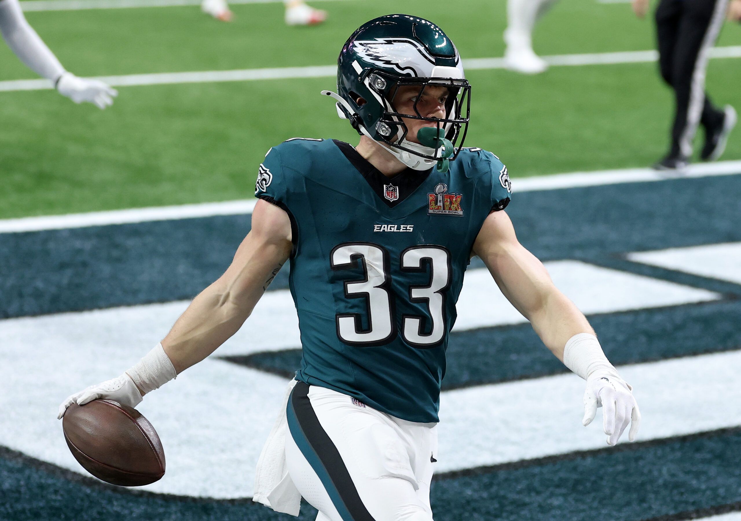 Cooper DeJean celebrates 22nd birthday with pick-six…