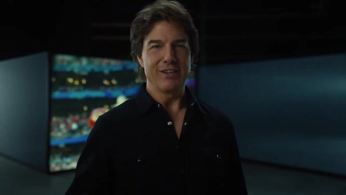 Super Bowl fans stunned by Tom Cruise’s changing face…