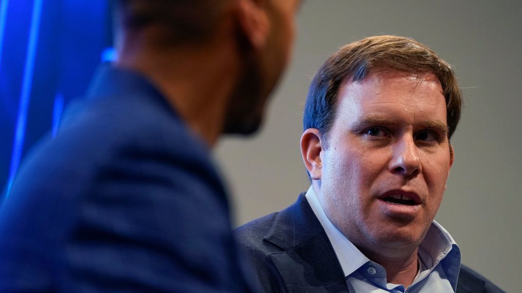 Mavs owner assures club won't relocate to Las Vegas,…