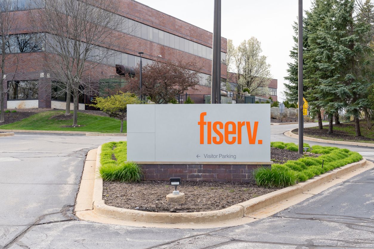 Do Wall Street Analysts Like Fiserv Stock?