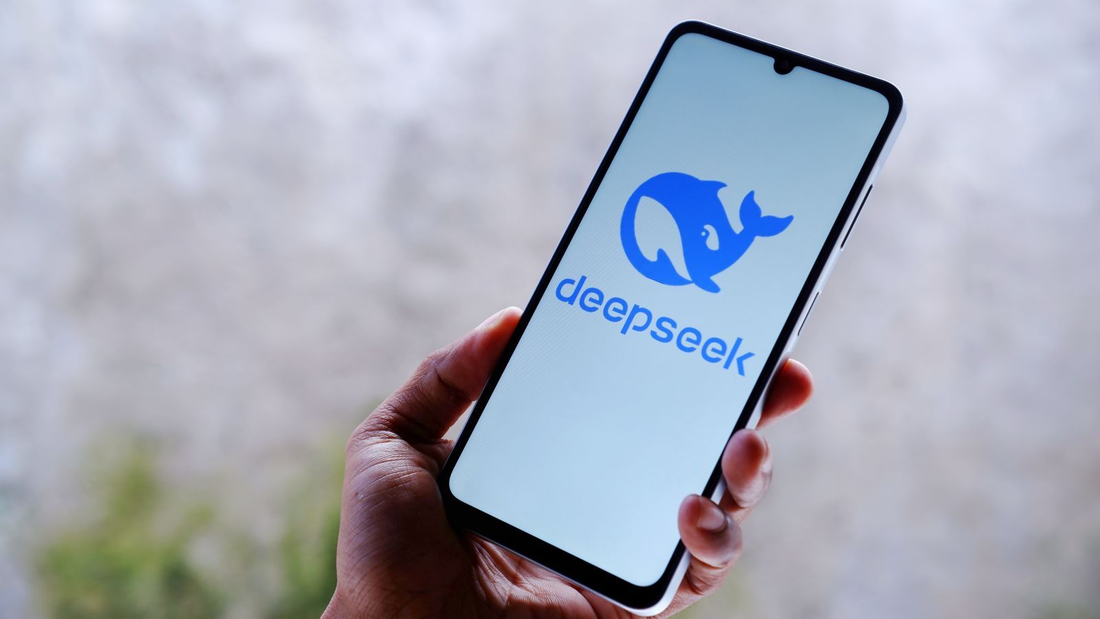 3 Tech Stocks to Buy Hand Over Fist for a DeepSeek…