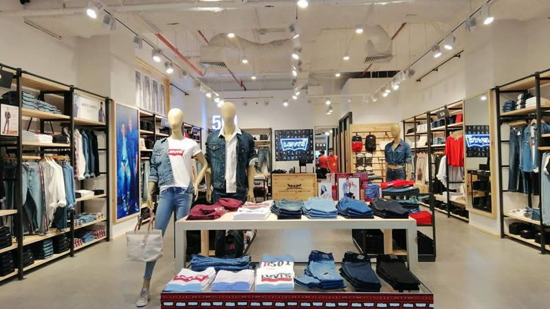 Levi’s Shakes Up Leadership: Big Changes Coming for…