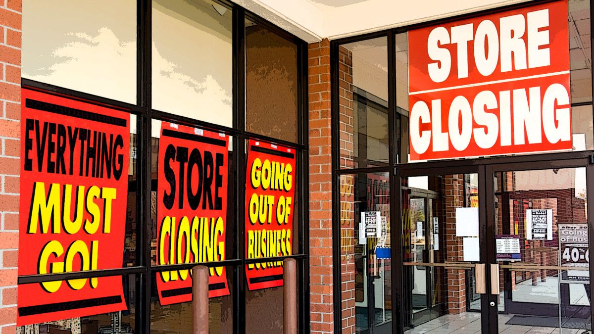 Bankrupt retail chain unloads store leases, key assets
