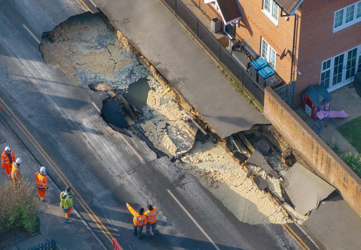 Godstone: Huge sinkhole forces Surrey village high…