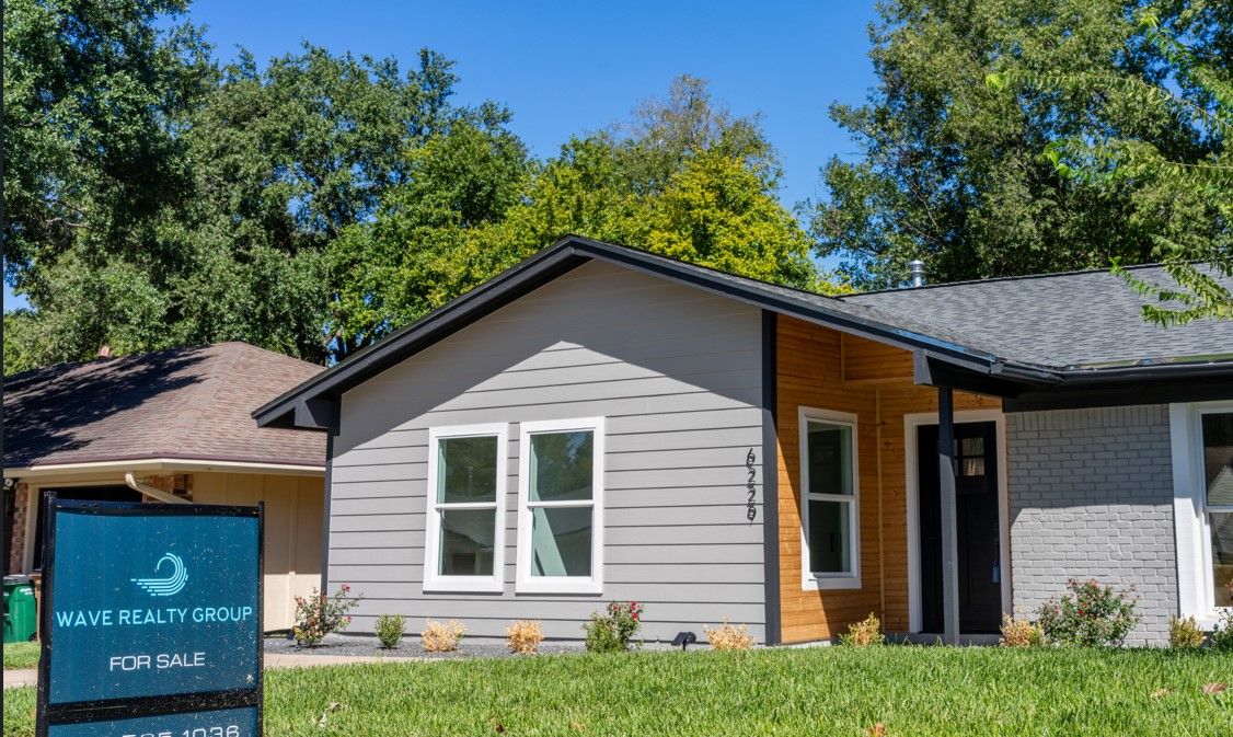 New Homebuilder Sentiment Report Drops Sharply As…