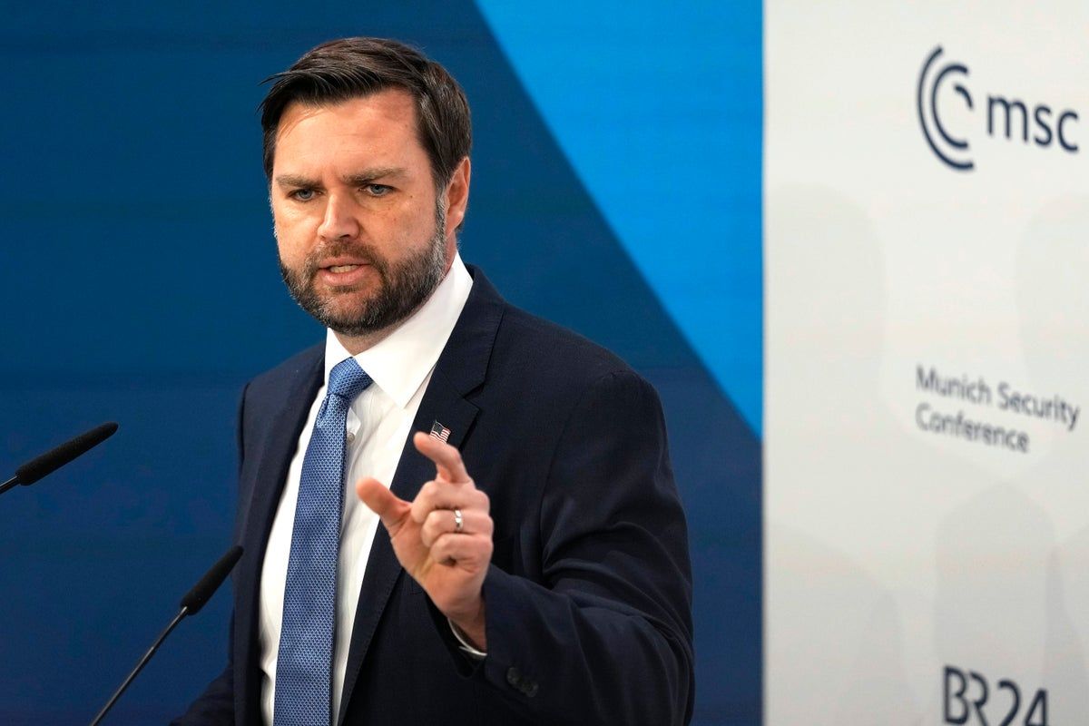 Watch: JD Vance, Liz Truss and Nigel Farage address…